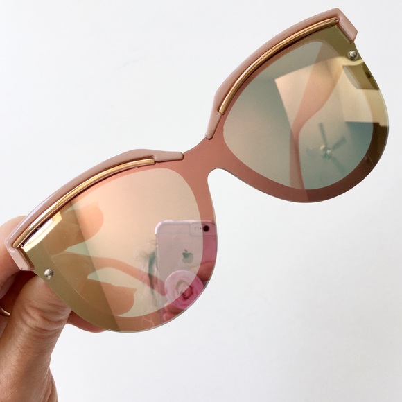 Accessories | Chic Rose Gold Mirrored Sunnies With Blush Frames | Poshmark